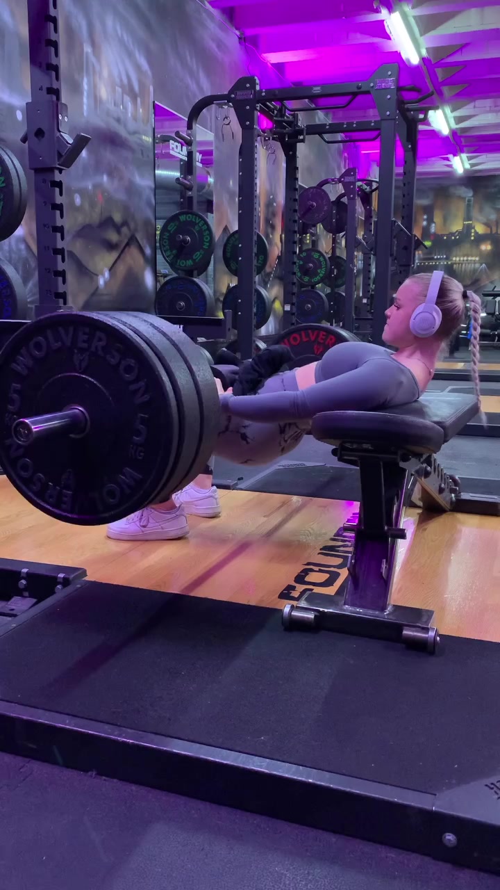Big Booty Gym Girl Febspot